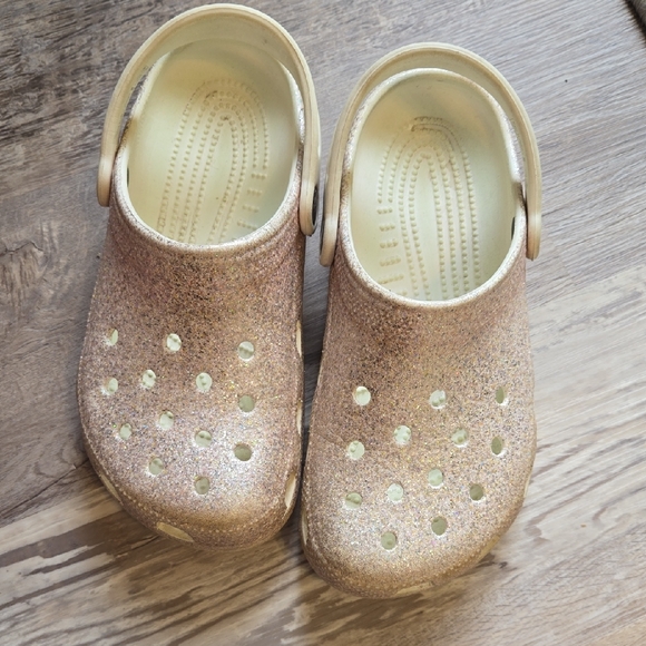CROCS | Shoes | Crocs J 3 Kids Youth Girls Pink Glitter Sparkle | Poshmark
